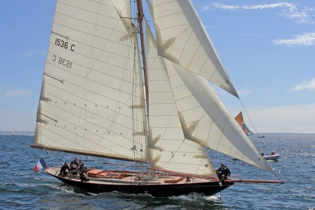 Famous Boats: Pen Duick - One Yacht